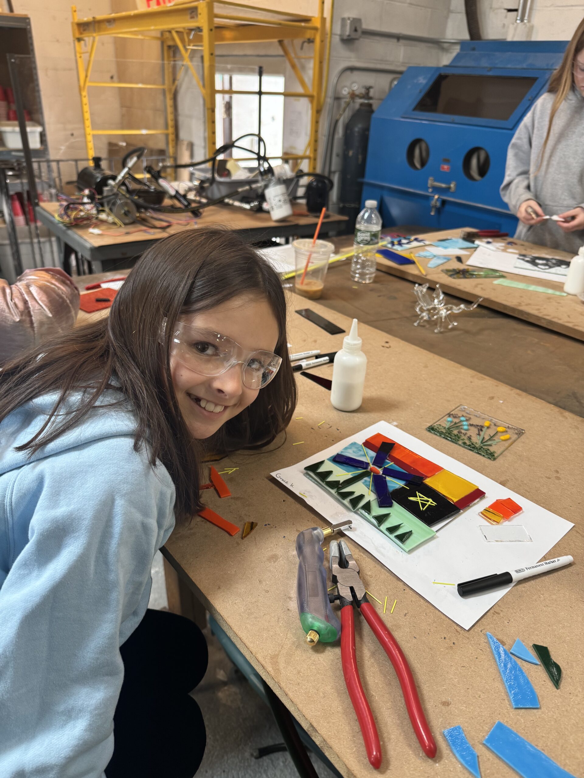 Girl Scout Troop 67419 visits North Shore Glass School | Local Headline ...